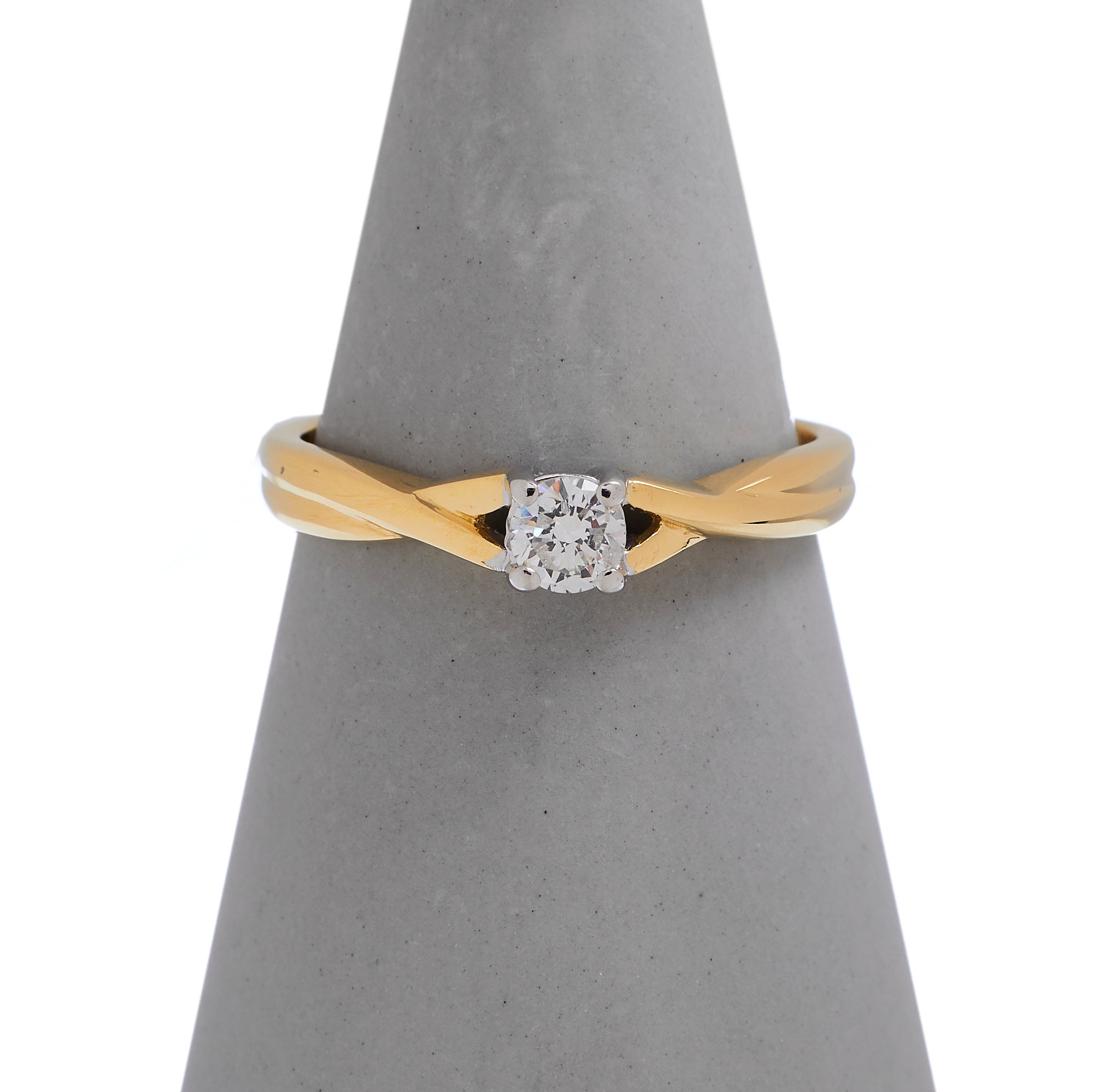 Pre-Owned 18ct Yellow Gold Diamond Crossover Solitaire Ring – Charles Fish