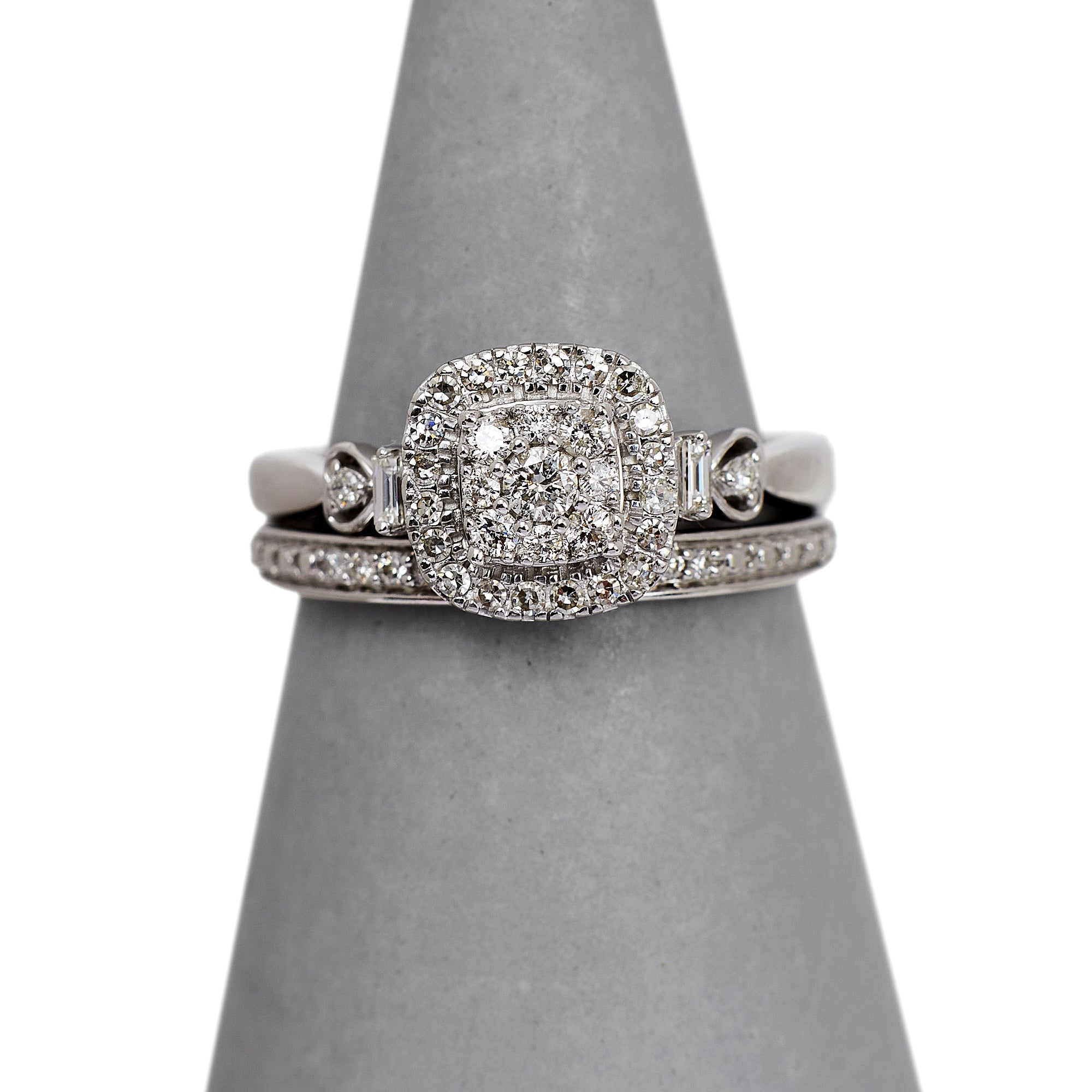 Pre-Owned 9ct White Gold 2 Piece Diamond Ring Wedding Set